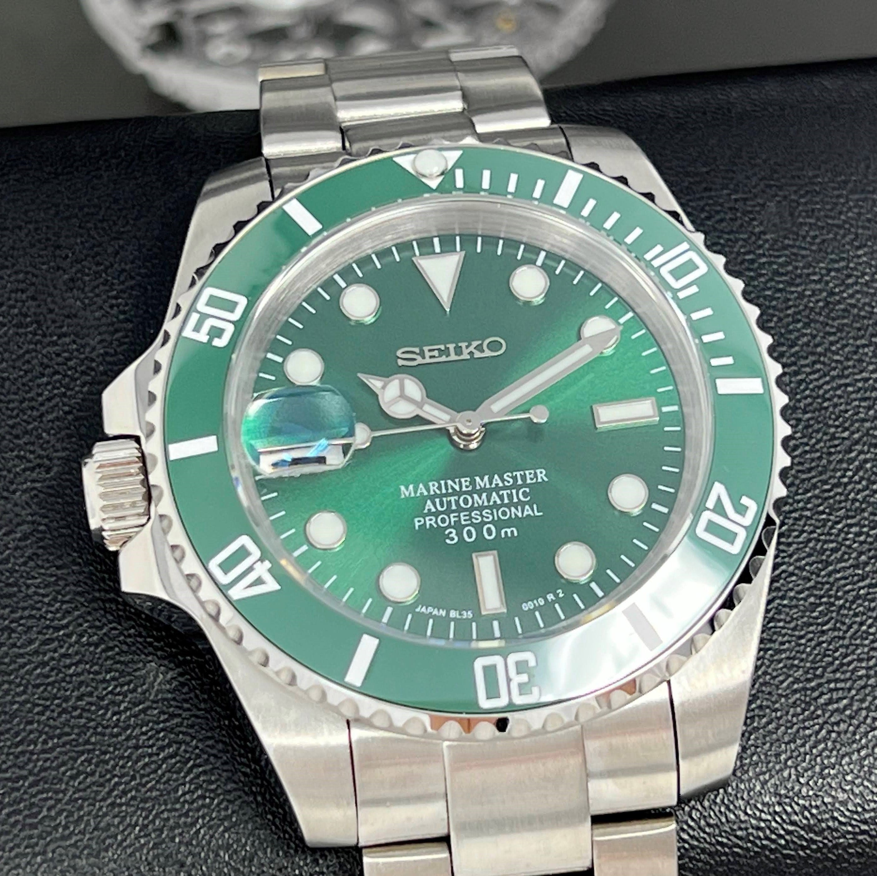 Seiko Hulk Submariner - Left Handed Edition - Sunburst Green Bezel Lef ...